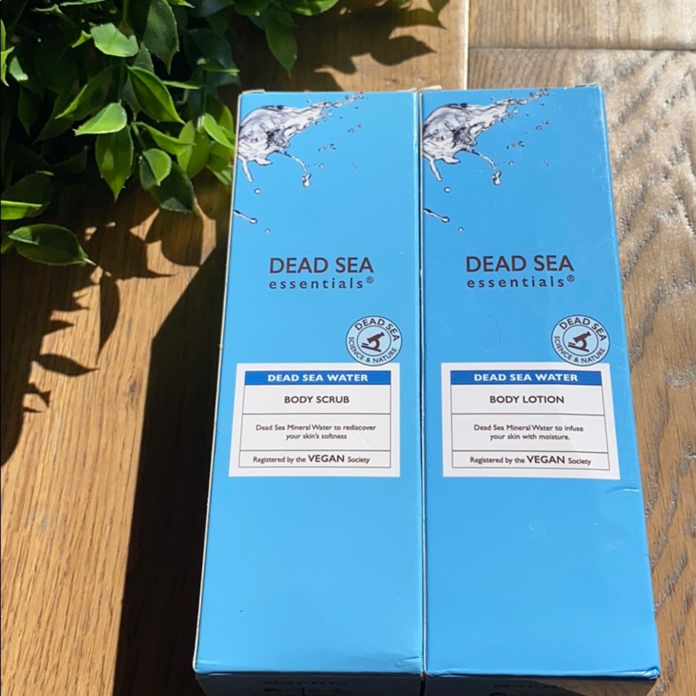 Dead Sea Essentials Body Scrub & Body Lotion - Gem